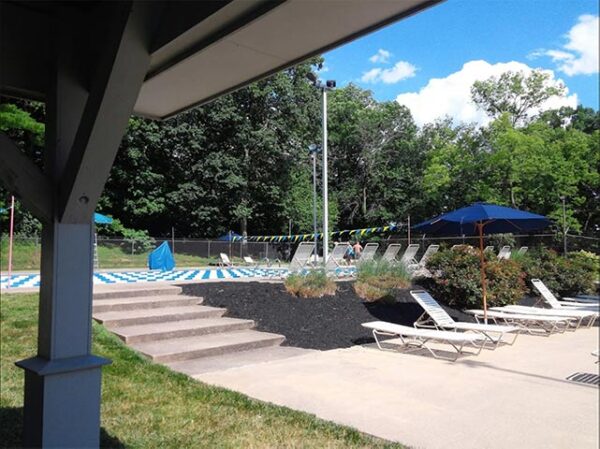 Swimming Pool – Mariemont